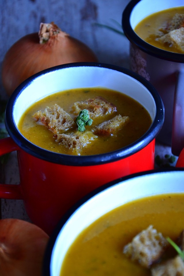 ZUPA CEBULOWA Z GORAJA | weganon.pl